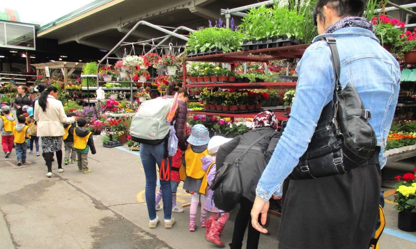 Visiter un marché public avec les enfants | 100°