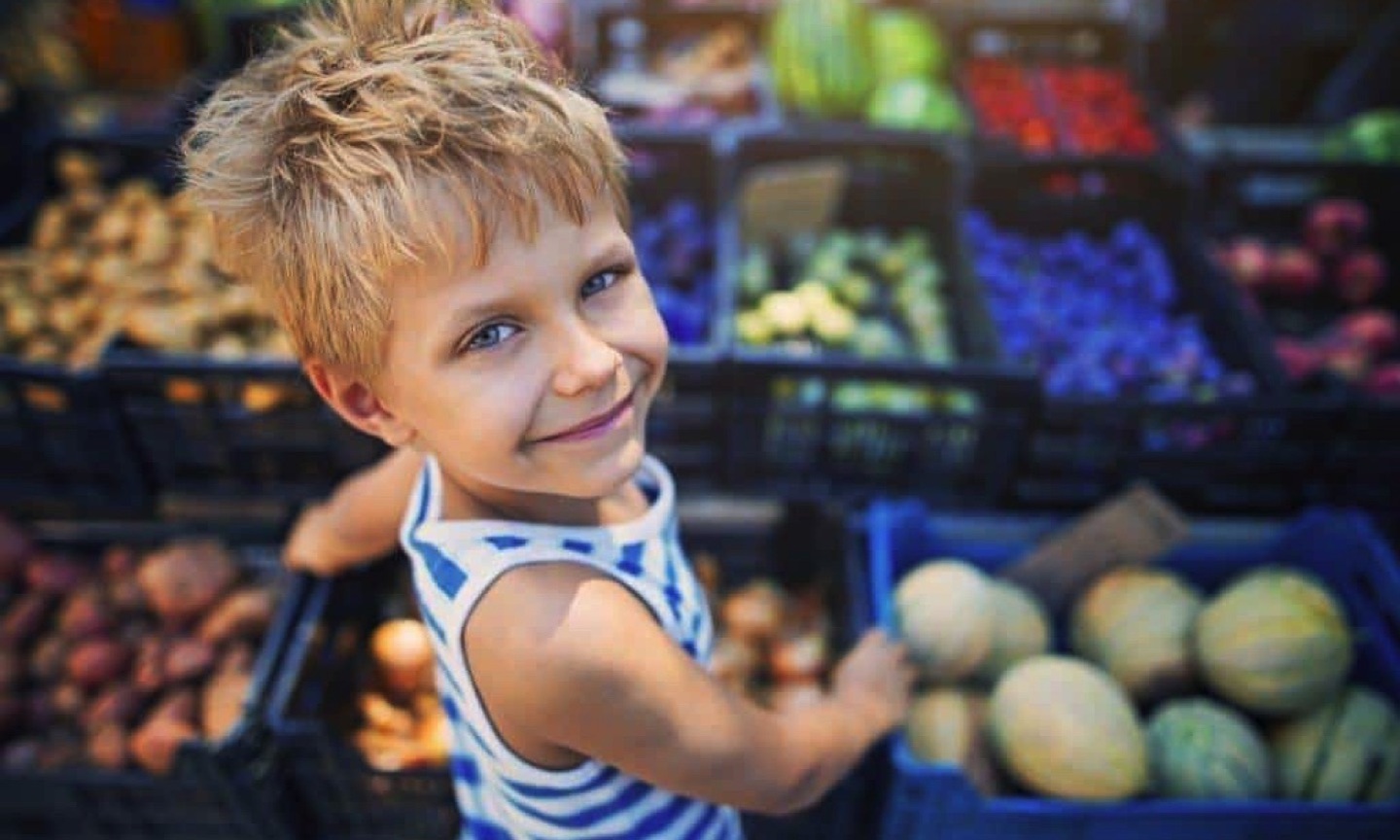 Visiter un marché public avec les enfants | 100°